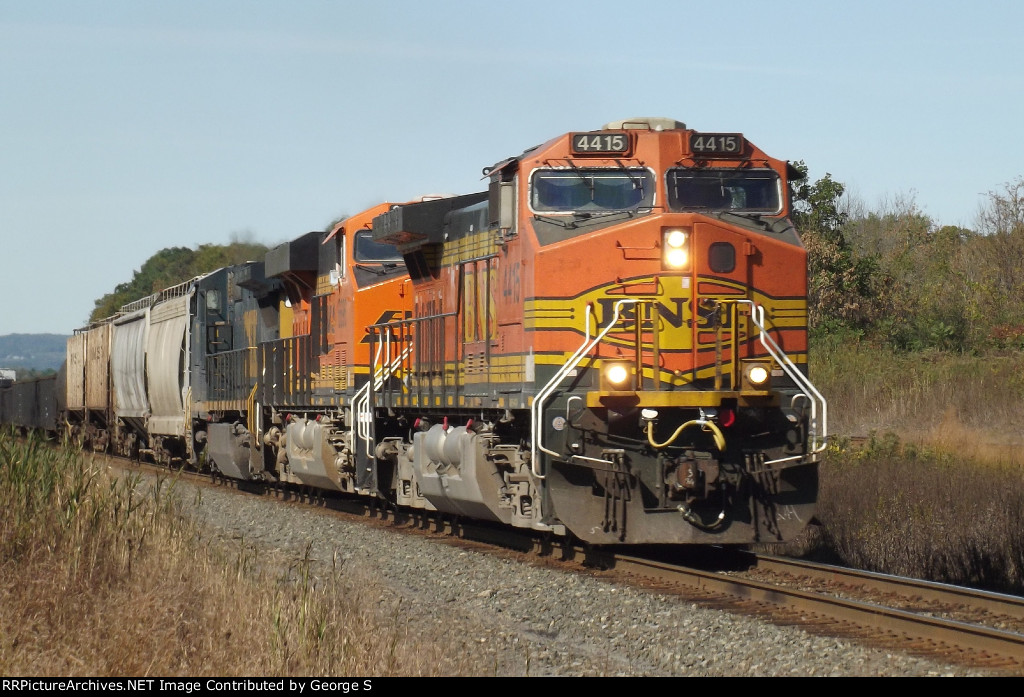 CSX Q382 with BNSF power